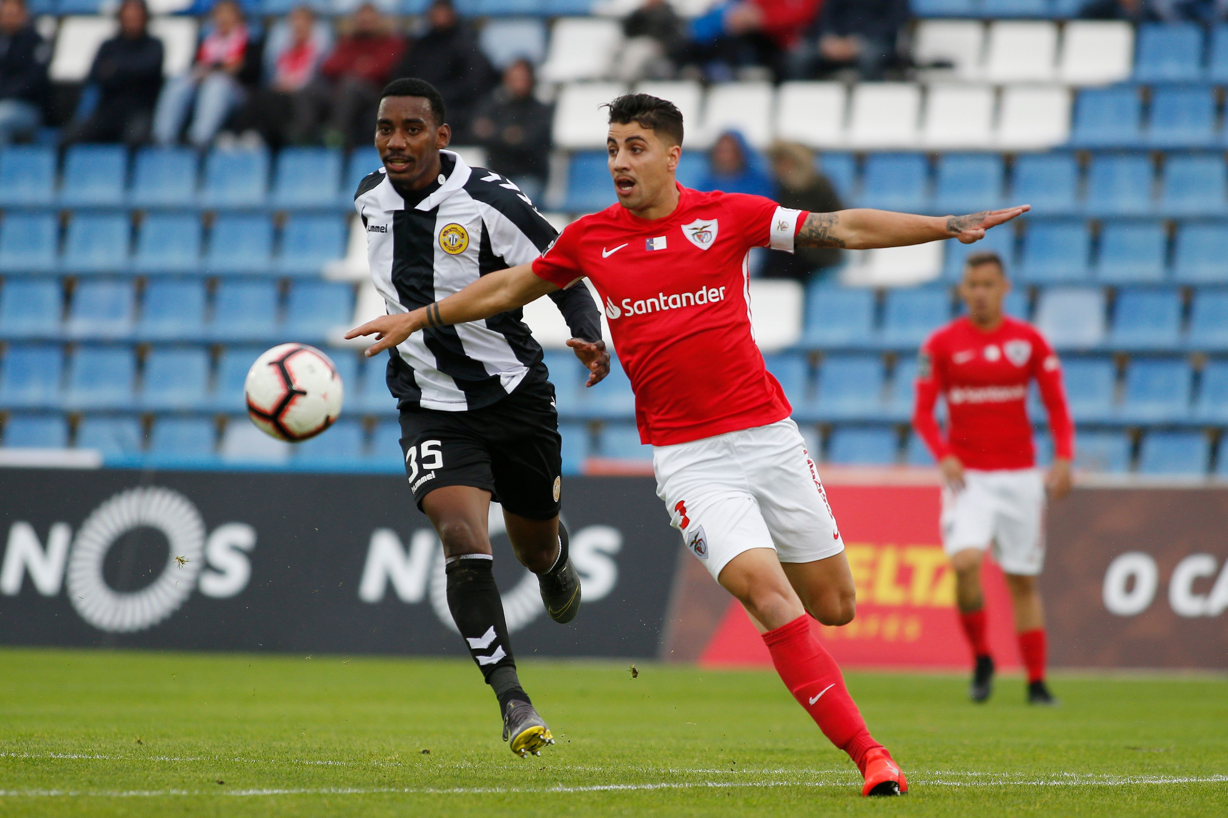 Liga Portugal - Sta. Clara leva a melhor no duelo insular frente ao CD ...