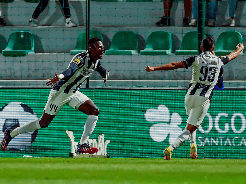 Liga Portugal - Portimonense soma e segue